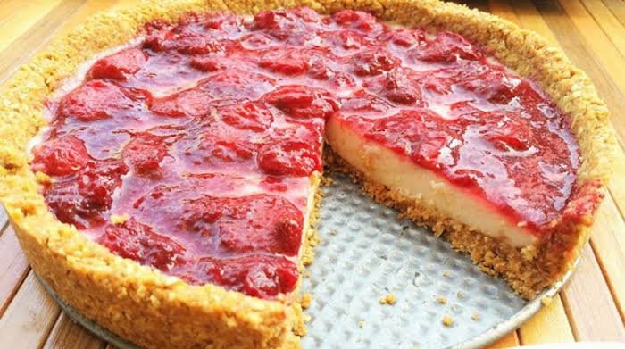 Rusk, Custard, Strawberry - Pie Recipe - DU EXPRESS